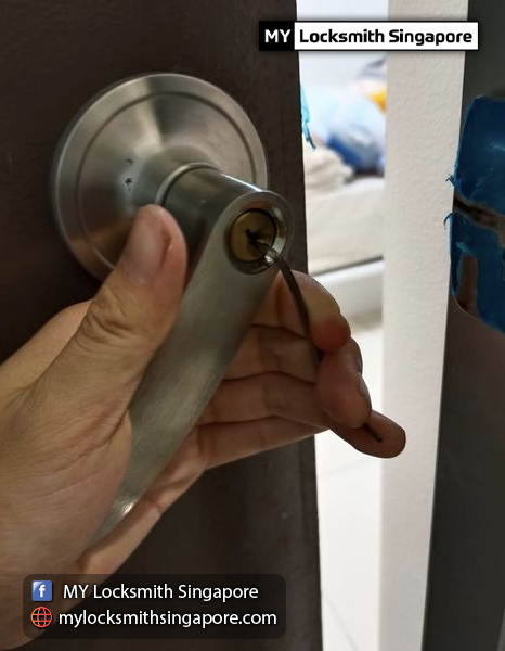 Open jammed lock in Woodlands – MY Locksmith Singapore